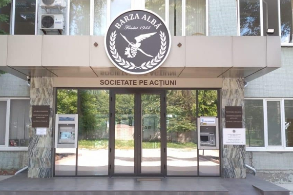 COMPANIA BARZA ALBĂ VA PRELUA AROMA - Infotag